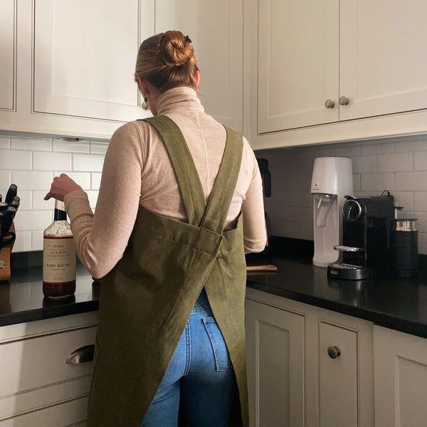 The Pinafore Apron – Venn + Maker